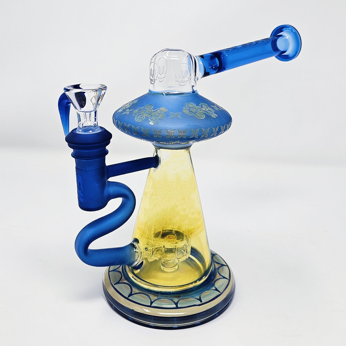 Frosted UFO Bong – Bad Peaches